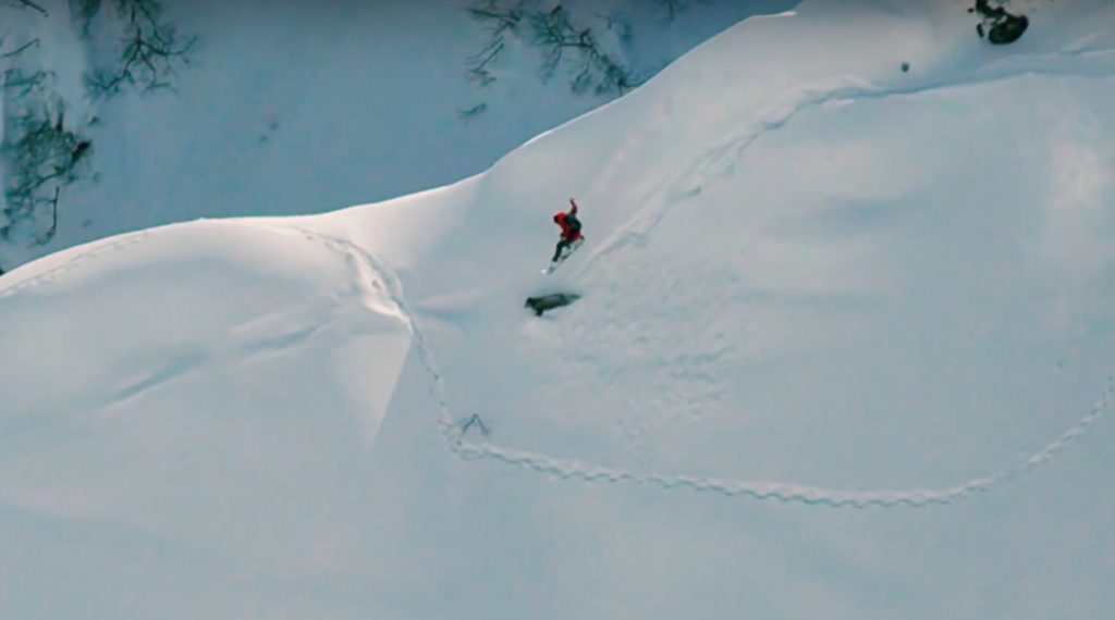 雪崩や着地点でヤギに遭遇したジョン・ジャクソンが白馬に刻んだ極上ライン | スノーボード専門ウェブメディア｜BACKSIDE（バックサイド）公式