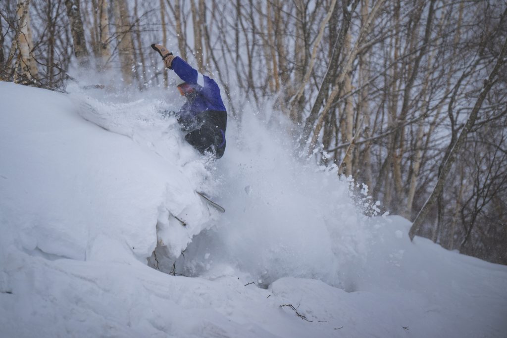 新雪ゼロからたったの5時間で“整った”「BACKSIDE SESSION #4」＠富良野ルポ | スノーボード専門ウェブメディア｜BACKSIDE（バックサイド）公式