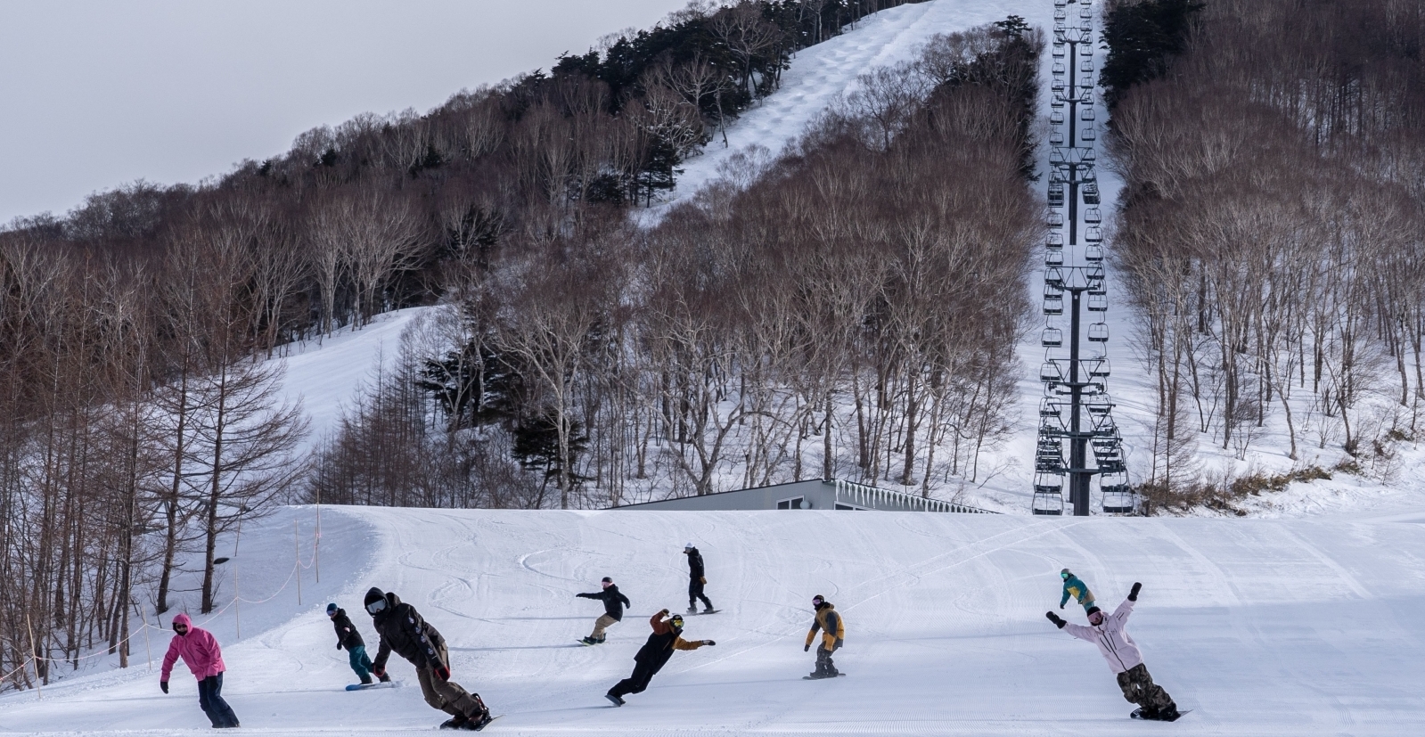 スノーボードコミュニティ「BACKSIDE CREW」がセッションを重ねて絆を育んだ21-22シーズン動画 | スノーボード専門ウェブメディア｜BACKSIDE（バックサイド）公式