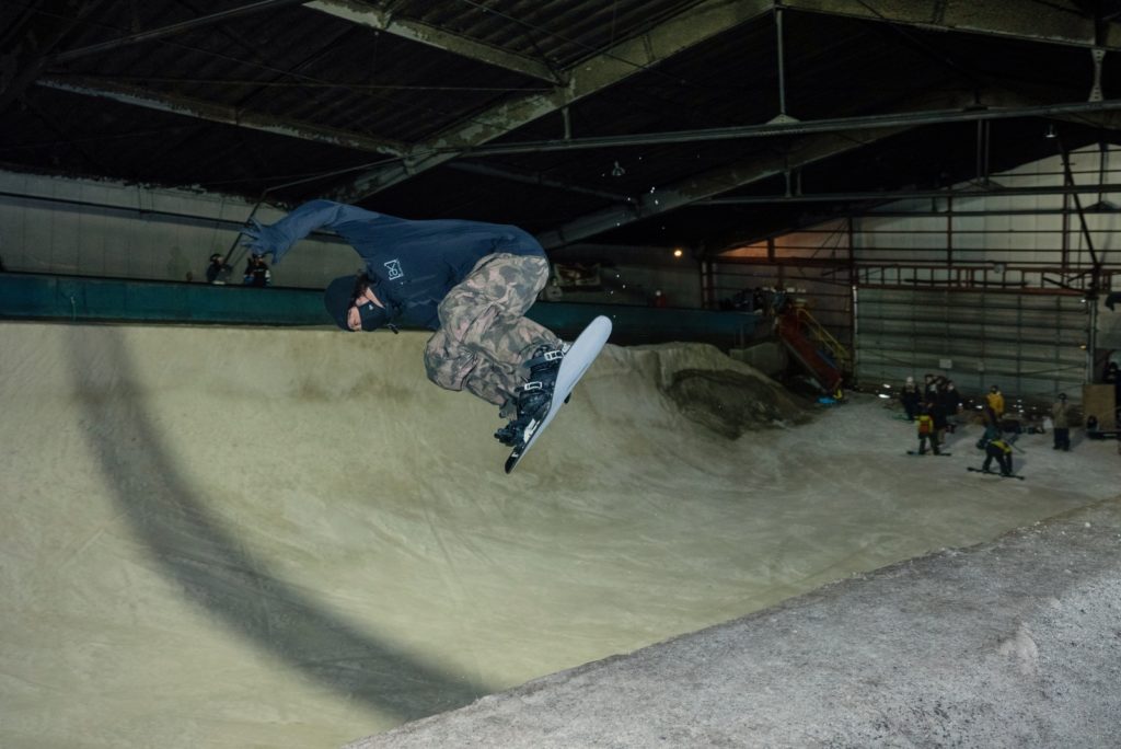 オッサン＆オリンピアンがパイプで飛びまくった「BACKSIDE SESSION ＃7」＠カムイみさかルポ | BACKSIDE (バックサイド) | スノーボード・ウェブマガジン