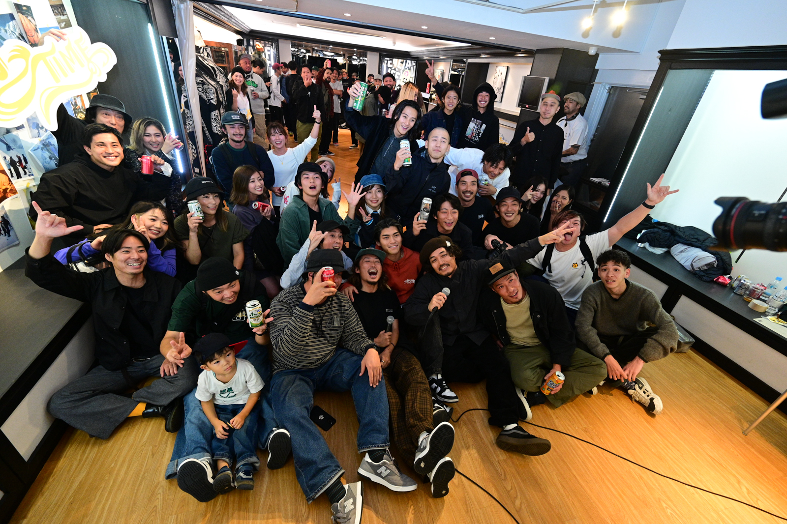 原宿にスノーボーダーが大集結した『SHUTIME』＆『GYPSY』上映会を振り返る | スノーボード専門ウェブメディア｜BACKSIDE（バックサイド）公式