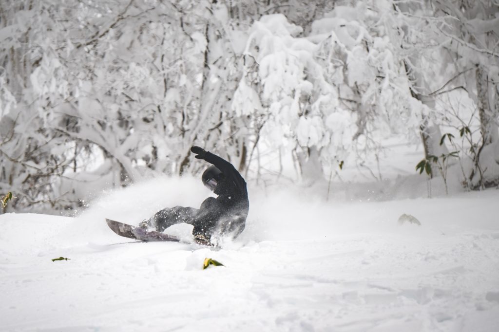 佐藤秀平とパウダーハントの大冒険「BACKSIDE SESSION #8 with SIMS」＠カムイスキーリンクス | BACKSIDE (バックサイド) | スノーボード・ウェブマガジン