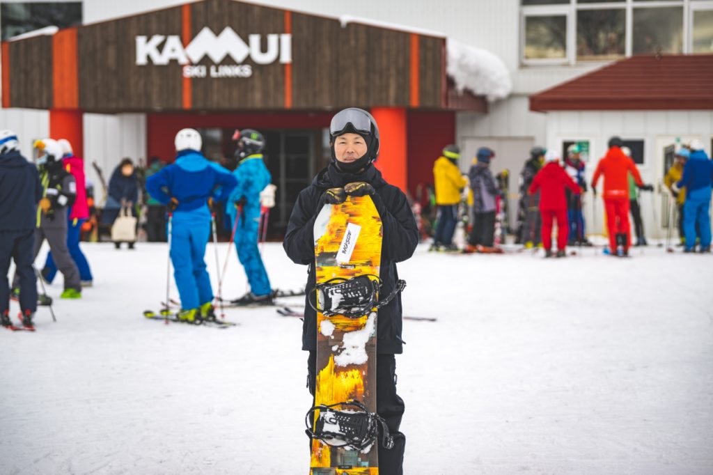 佐藤秀平とパウダーハントの大冒険「BACKSIDE SESSION #8 with SIMS」＠カムイスキーリンクス | BACKSIDE (バックサイド) | スノーボード・ウェブマガジン