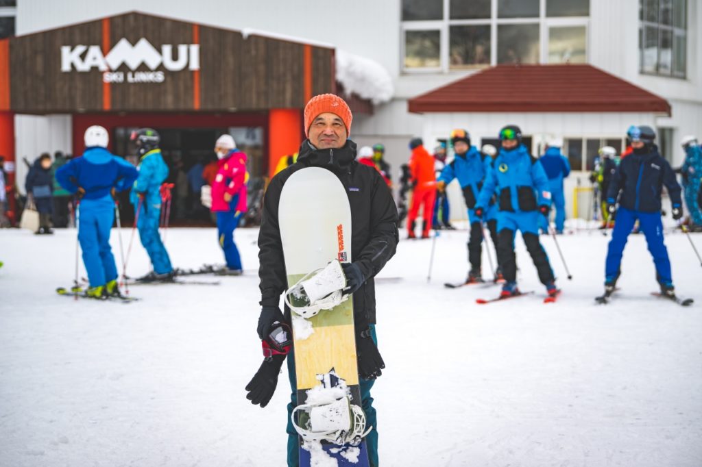 佐藤秀平とパウダーハントの大冒険「BACKSIDE SESSION #8 with SIMS」＠カムイスキーリンクス | BACKSIDE (バックサイド) | スノーボード・ウェブマガジン