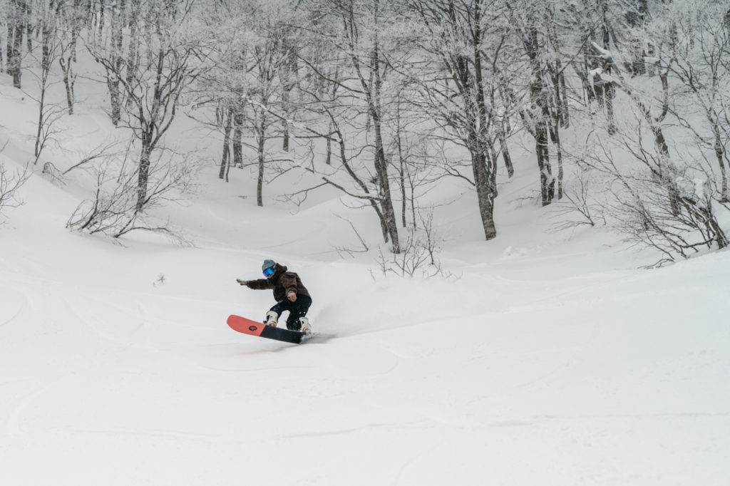 表と裏で異なる表情を見せる磐梯山の奥深さを知った「BACKSIDE SESSION #10 with RIDE」 | BACKSIDE (バックサイド) | スノーボード・ウェブマガジン