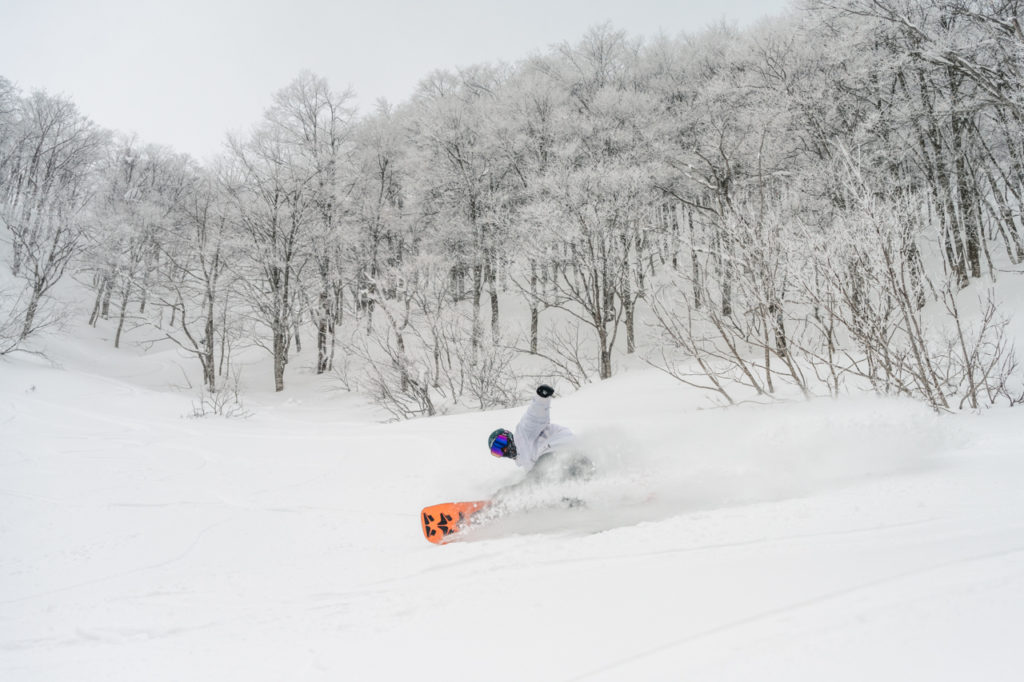 表と裏で異なる表情を見せる磐梯山の奥深さを知った「BACKSIDE SESSION #10 with RIDE」 | BACKSIDE (バックサイド) | スノーボード・ウェブマガジン ...